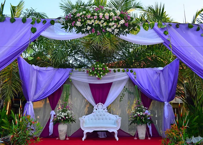 INNA SINDHU BEACH HOTEL & RESORT, SANUR (BALI)