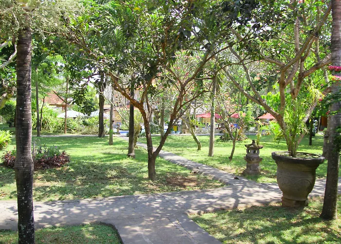 INNA SINDHU BEACH HOTEL & RESORT, SANUR (BALI)